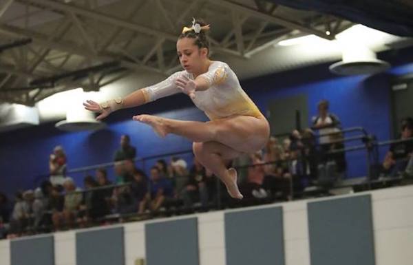 Shailee Weiss | The Gymternet