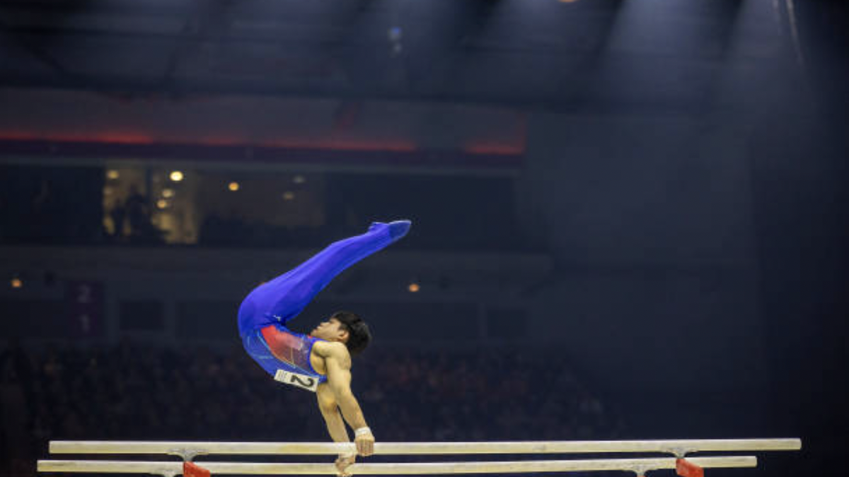 Yulo Leads Parallel Bars, Japan Steady on Beam and Floor in Cottbus on ...